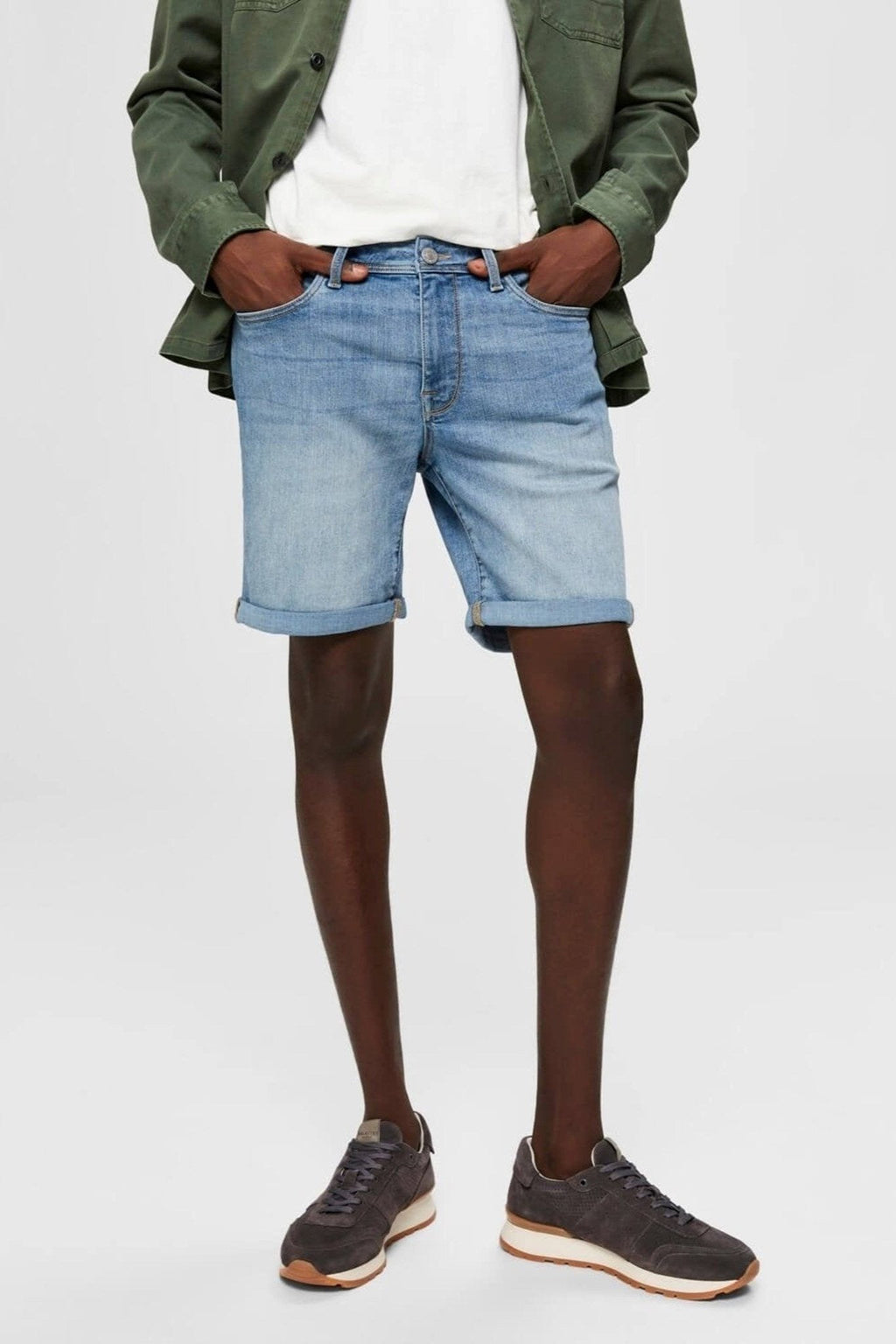 Skab dit signaturlook med Alex Shorts - Lyseblå Denim